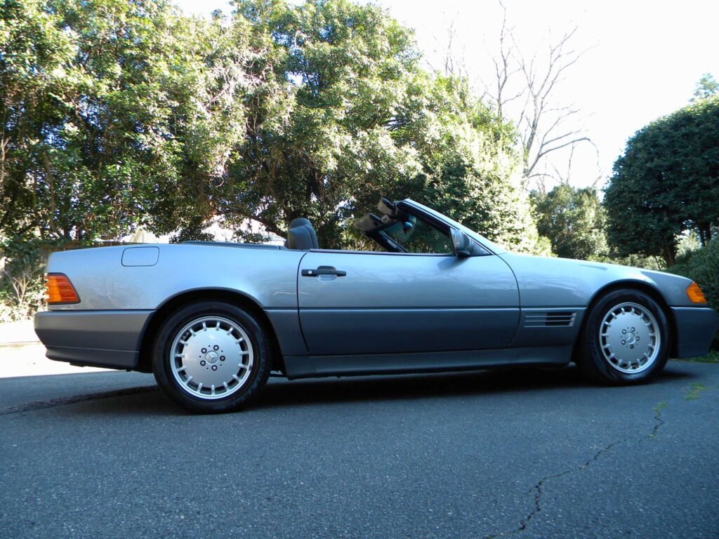 1990 Mercedes 300 SL Manual | Sakowski Motors